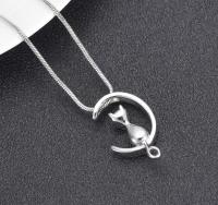 China Rose Gold Plated Moon Cat Shape Cremation Jewelry for Pet Ashes 8 Year's Experience for sale