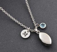 China Leaf-shaped Cremation Jewelry Necklace with Chrysanthemum Engraving and Birthstone OEM/ODM for sale