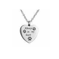China Always in My Heart Footprint Stainless Steel Heart Pendant for Women's Remembrance for sale