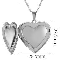 China Unisex Stainless Steel Heart-Shaped Photo Box Pendant Necklace with Engravable Chain for sale