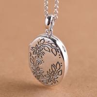 China Women's Fashion Oval Gawu Box Pendant S925 Silver Vintage Thai Silver Charm Pendants for sale