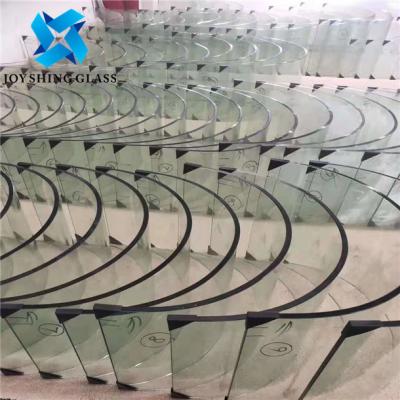 China Custom Oversize Clear Curved Tempered Glass 3-22mm Thickness with 450-1200mm Radius Options for sale