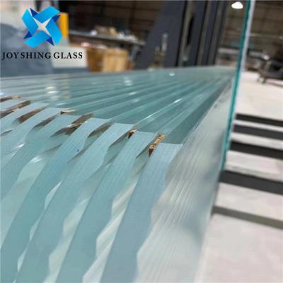 China Custom Embossed Wall Partition Glass 2-8mm Thickness in 1830x2440mm Sizes with Water Ripple Patterns for sale