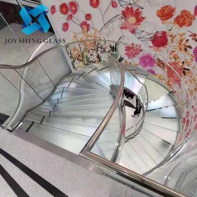 China 6mm Curved Tempered Glass Guardrail - 5x Safety Strength, 10-Year Warranty, Custom Sizes for sale