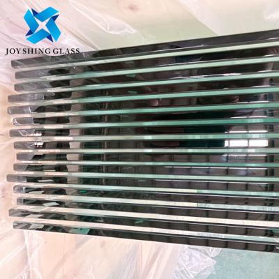 China Customized Toughened Heat Soaked Safety Glass for Balustrade Railing - 8mm to 25mm Thickness, 3300×22000mm Size for sale