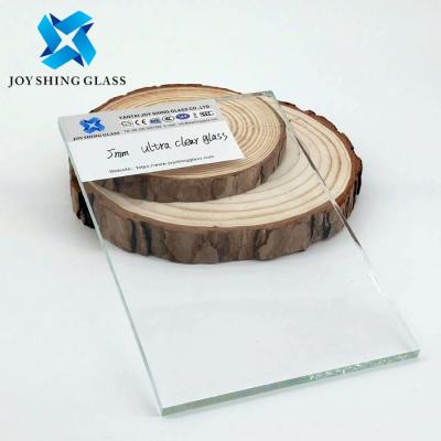 China Ultra Clear Low Iron Float Glass 3mm to 25mm Thickness with 91% Light Transmittance for Architectural Applications for sale