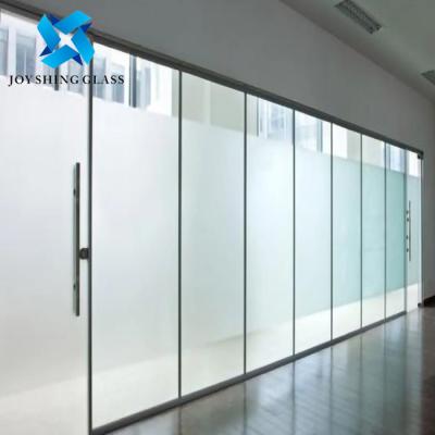 China Custom Partition Glass Solutions - 3mm to 22mm Thickness with Tempered, Laminated & Dimmable Options for sale