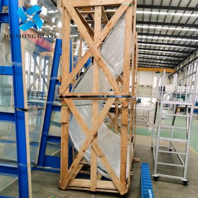 China Customized 17.52mm Ultra Clear Curved Tempered Laminated Glass 8mm+1.52mm PVB for sale