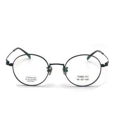 China TD069 Lightweight Titanium Frame for Round Eyewear Superior Material for sale