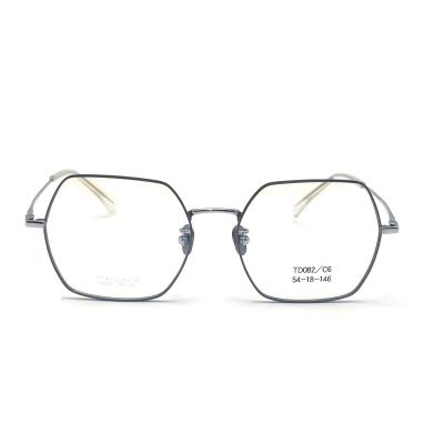 China TD082 Square Eye Shape Titanium Frame Your Best Choice for sale