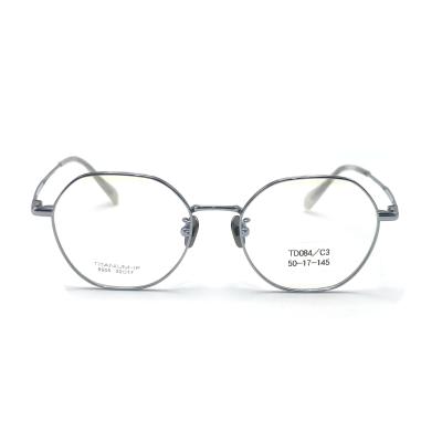 China TD084 Versatile Design Titanium Frame for Unisex Round Eye Shape Choice for sale