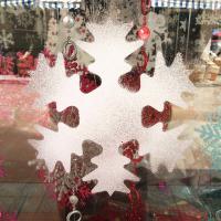 China Party Foam Snow Spray Winter Birthday Christmas Celebration Car Snow Foam Sprayer for sale