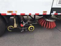 China Dongfeng 9 cbm Water Tank 7 cbm Dust Tank Sweeper Truck 4700mm Wheelbase 190hp for sale