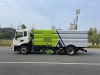 China Rear Dump Method Truck Mounted Road Sweeper 4x2 Drive Model For Highways for sale