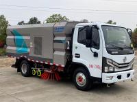 China Versatile Diesel Engine Street Sweeper Vehicle With High Pressure Washing for sale