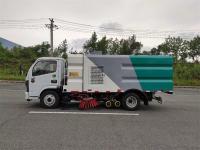 China Dongfeng Eu 3 Street Sweeper Truck 100 Km/H 2.5m3 Water Tank High Pressure Washing for sale