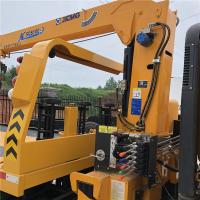 China Isuzu 5 Ton Flatbed Recovery Truck with 3.2 Ton Crane 5600mm Bed for sale