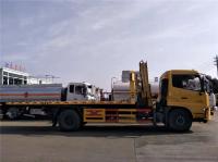 China Diesel Fueled Flatbed Wrecker Truck 8 Tons With Folding Crane for sale