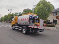 China Dongfeng 4000L Asphalt Spray Truck 120HP YC4FA120-30 Engine Intelligent Control for sale