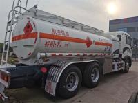 China Sinotruck Howo 20000L Air Jet Aviation Refueling Truck 6x4 340HP for Remote Airfields for sale
