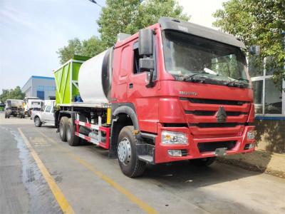 China Sinotruck Howo 8000L Asphalt Synchronous Chip Seal Truck 6x4 Anti Slip Anti Seepage for sale