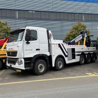 China Sinotruk 40 Ton Tow Truck Wheel Lift 10x6 Heavy Duty Wrecker 380hp for sale