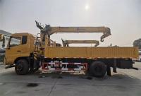 China Dongfeng 190hp 8 Ton XCMG Straight Arm Truck Mounted Crane 4x2 9000x2500x3750mm for sale