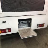 China ISUZU 4x2 P5 LED Display Advertising Truck 3 Sides 6.75 sqm Screen 72kW for sale