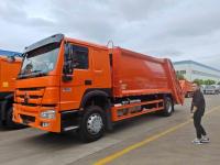 China Sinotruck Howo 4x2 Garbage Compactor Truck 12 Cbm Volume 18000 Kg GVW for sale