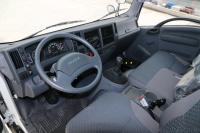 China Isuzu KV100 115hp 2 Ton 3 Ton Light Cargo Box Van Truck GVW 3500kg 4x2 Diesel for sale