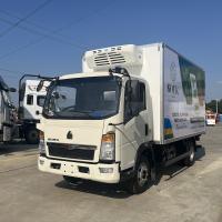 China SINOTRUK HOWO 4x2 3-5 Ton Small Frozen Food Delivery Truck 4m Freezer Box for sale