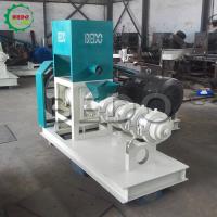 China Industrial Fish Feed Making Machine Soybean Bulking Machine With CE Certification for sale
