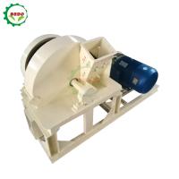 China 380V Standard Wood Shaving Machine For Animal Horse Bedding for sale