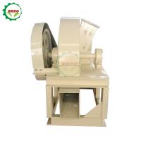 China 380V Standard Wood Shaving Machine For Animal Horse Bedding for sale