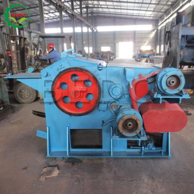 China Large Productivity Drum Chipper And Shredder Wood Logs for Biomass Wood Chipper with Conveyor for sale