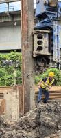 China 35ton SHANTUI 335LC Excavator Side Grip Hydraulic Vibro Hammer for 12M Pile Driver for sale
