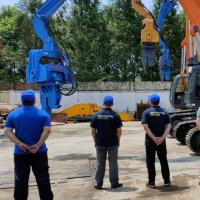 China Second Hand 30T Excavator Solar Pneumatic Sheet Pile Driver – Cost-Effective & Eco-Friendly for sale