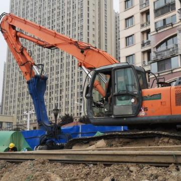 China 300 Series Vibratory Pile Hammer | 3200 RPM Operational Frequency | High-Power Drive System for sale