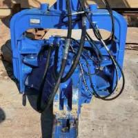 China Industrial Pile Driver for Solar Farms: 32Mpa Hydraulic System & Universal Crane Compatibility for sale