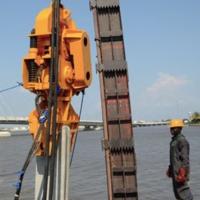 China 1000RPM High-Frequency Pile Driver - 35t Crawler-Mounted Vibro Hammer For Sheet Concrete Piles for sale