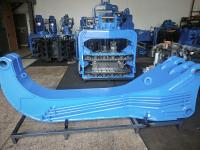 China Hydraulic Pile Driver with Integrated Control Valve Assembly and Dual Pump Flow Merging System for sale