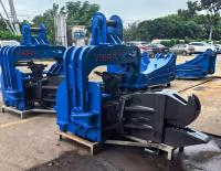 China FV-700 Four Eccentric Pile Driver With Self-Lubricating Bearing & High-Flow Merging Valve for sale