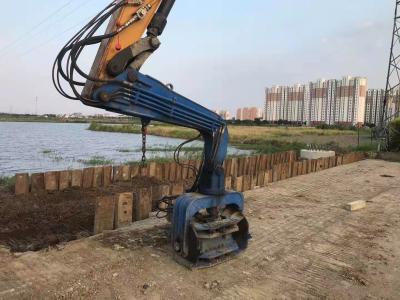 China Heavy-Duty Hydraulic Pile Driver: Ideal for Riverbank and Canal Projects for sale