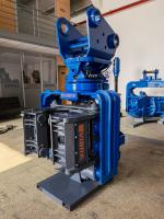 China Pile Driver - Hydraulic Side Grip & Narrow Space Operation for sale