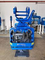China Hydraulic Side Grip Pile Driver: The Solution for Narrow Space Piling for sale