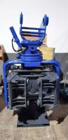China Hydraulic Side Grip Pile Driver: The Solution for Narrow Space Piling for sale