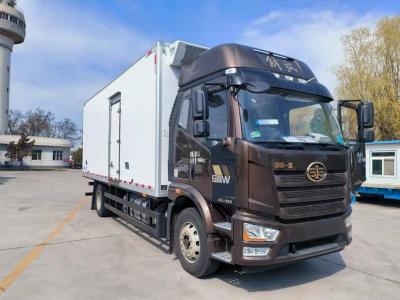 China FAW J6L Refrigerated Truck 213kW Diesel Euro VI 18000kg GVW with 6800mm Cargo Area for sale