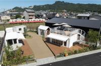 China Tourism Prefab Units Vacation Container Cabins Turnkey Accommodation for Resort Glamping Eco-Tourism Ventures for sale