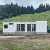 China Modern 10HC 20HC 30HC Modular Home Steel Structure Prefabricated Living Expandable Glamping Hotel Villa Container House for sale