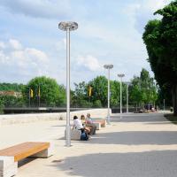 China 8 Heads 160w Outdoor Led Garden Pole Lights Solar Powered Planet Style D439mm for sale